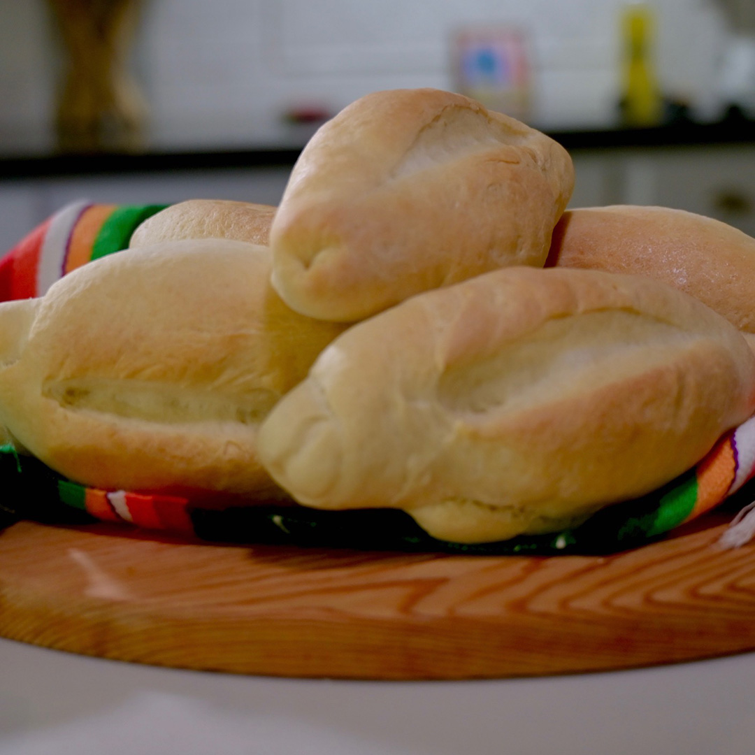 Bolillos - Los Foodies Magazine