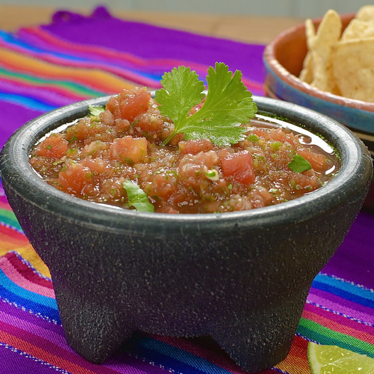 How To Make Classic Salsa Recipe - Los Foodies Magazine